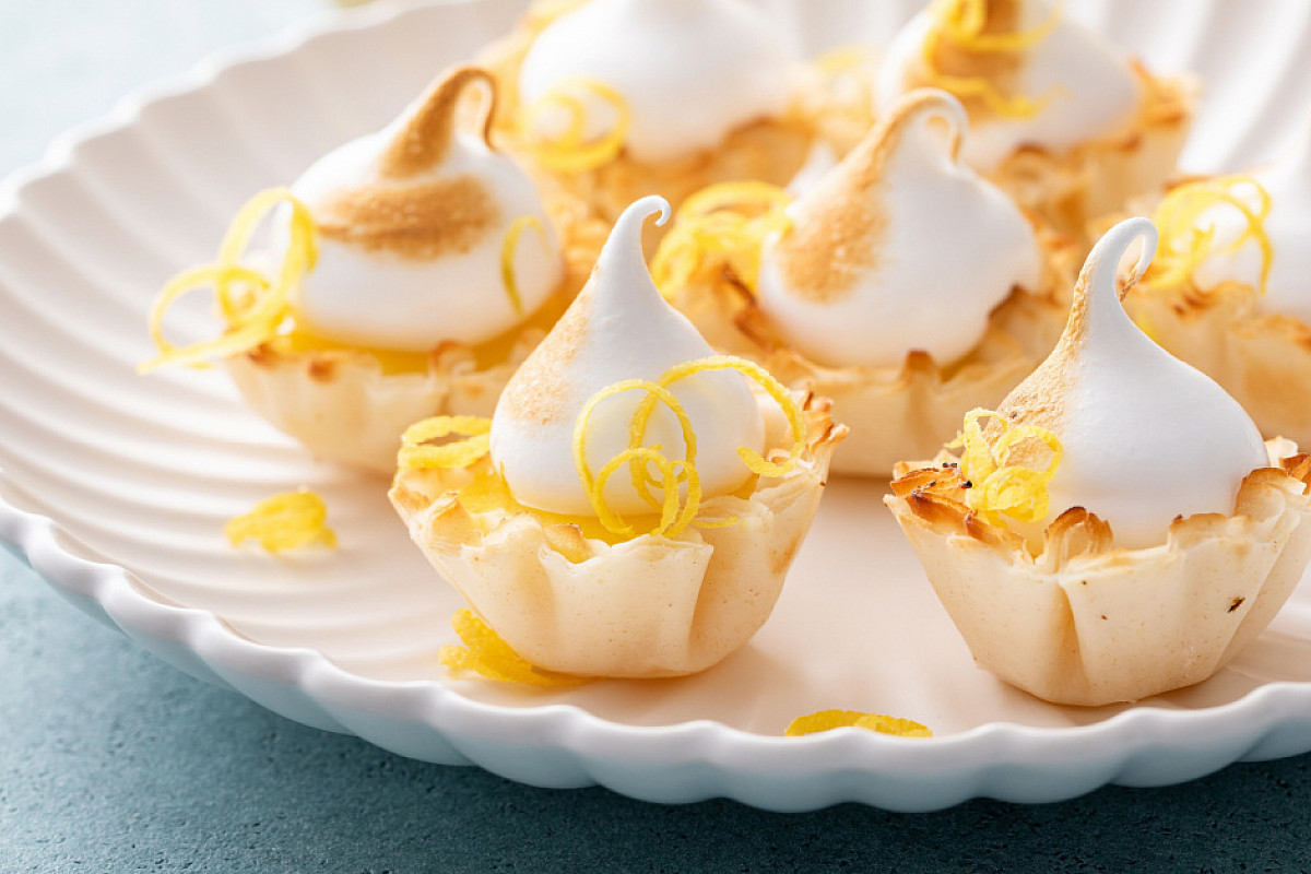 Meringa in giallo: la meringa che si sposa con il limone e con i ...