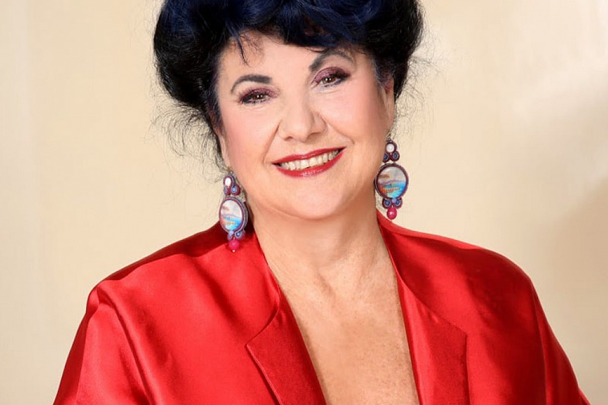 Intervista a Marisa Laurito, la nuova giudice di Celebrity Masterchef ...