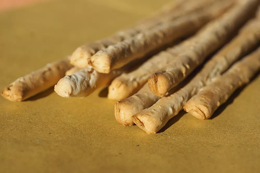 Grissino: caratteristiche, storia e curiosità del grissino stirato ...