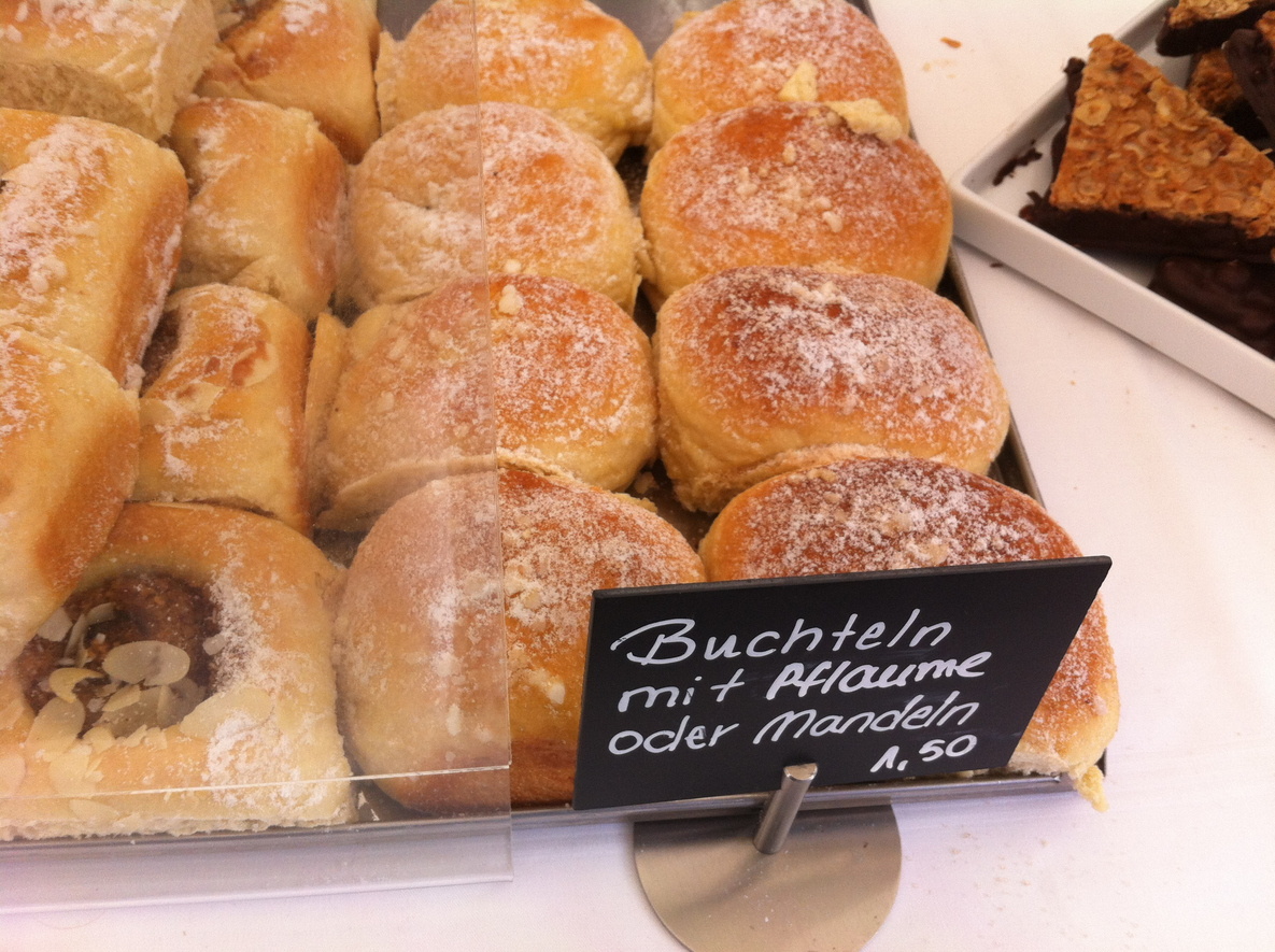 Morbidi e sofficissimi, questi dolci tipici della tradizione austriaca ...